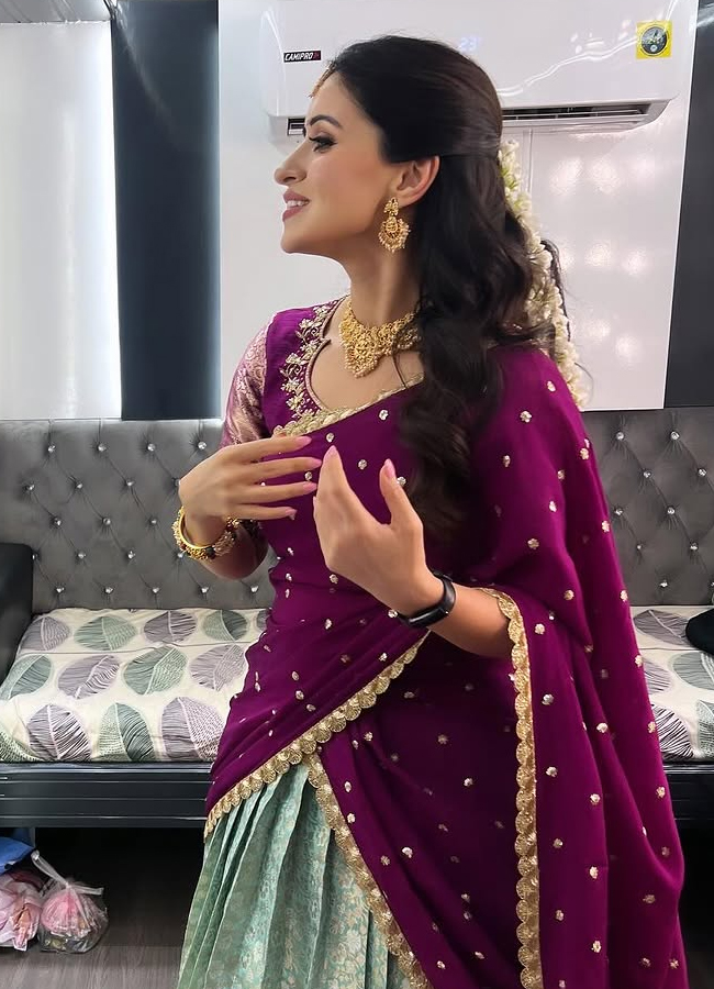 సంబరాల సంక్రాంతి అంటూ అందంగా ముస్తాబైన అన్షు అమ్మడు | The beautiful actress Anshu Sagar ...